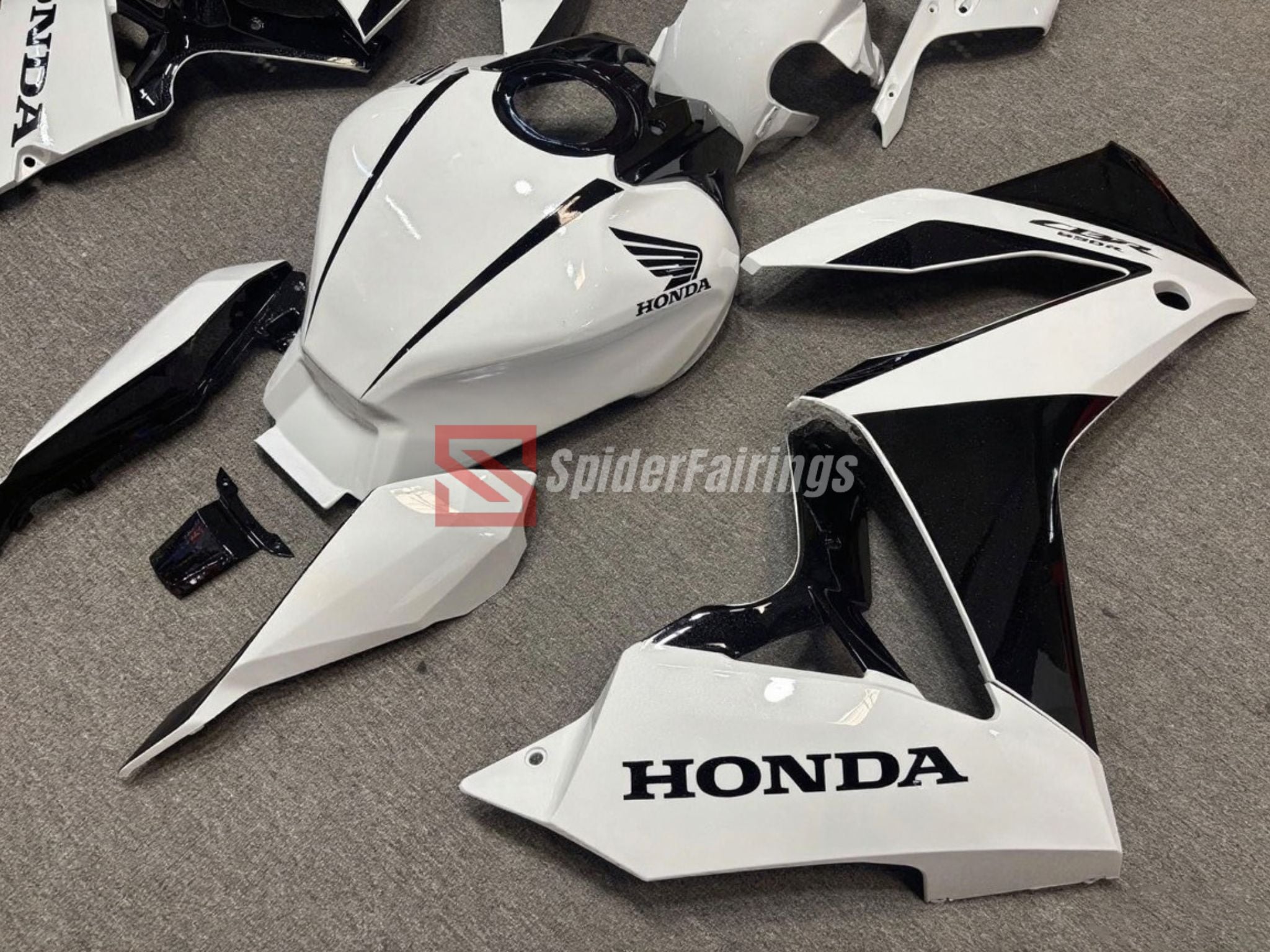 Gloss White and Black-Honda CBR650R 2024 – SpiderFairings